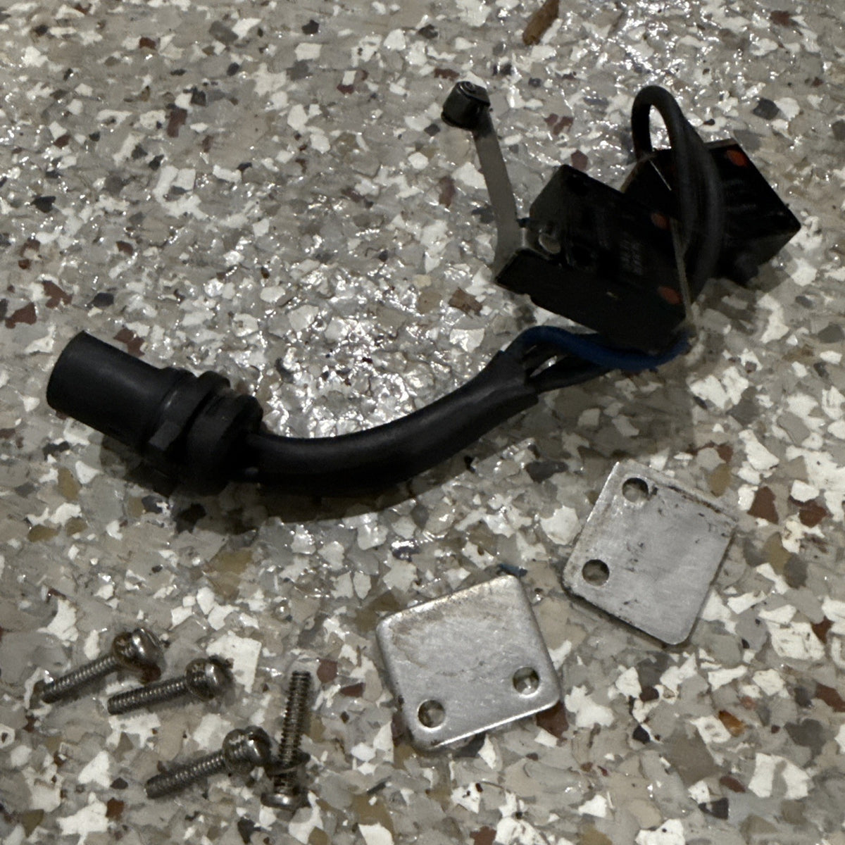 0984051 OMC Cobra Stern Drive Switches and Connector Assembly — Midwest ...