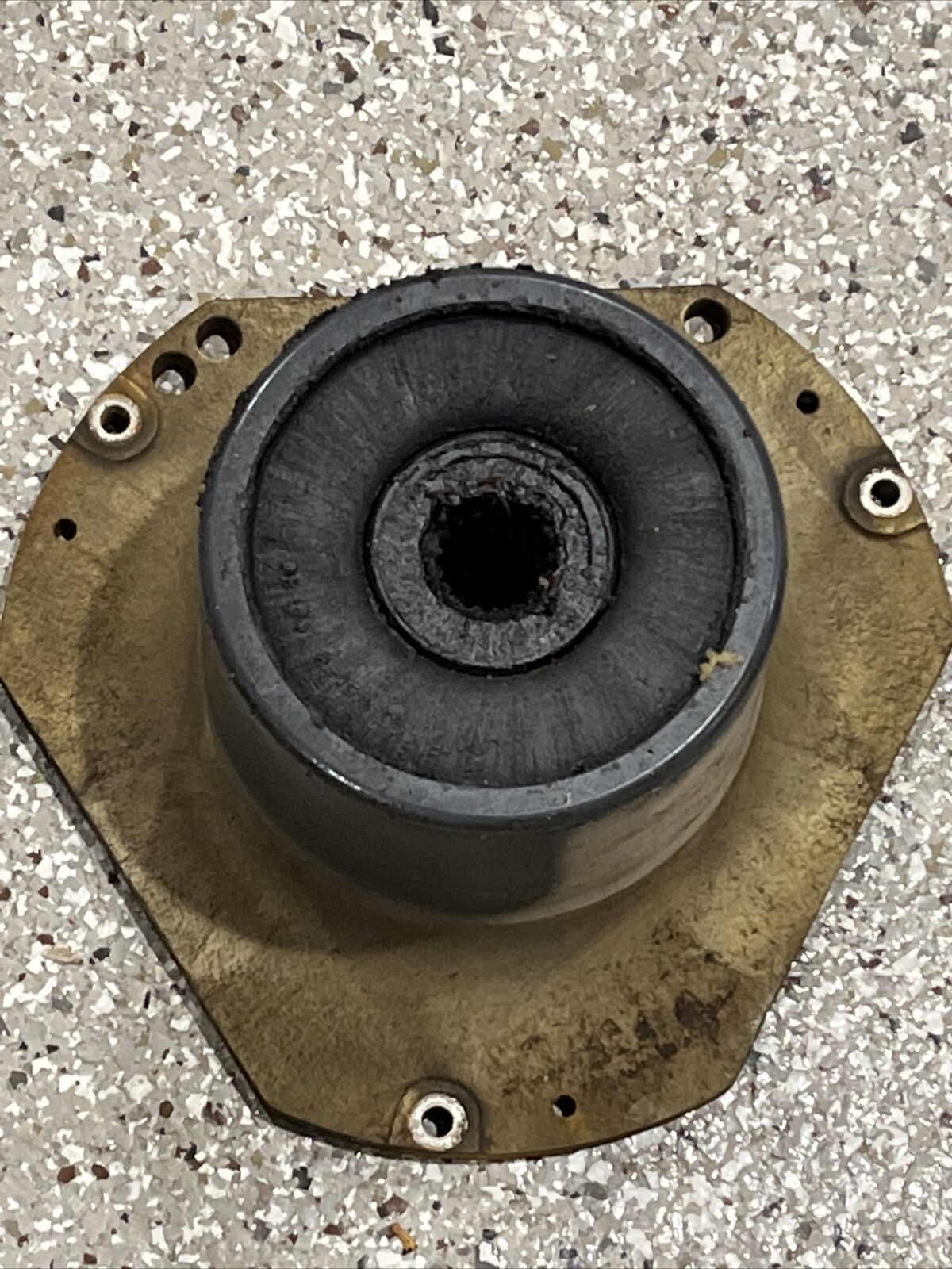 OMC Cobra Engine Coupler 2.3L 984629 drive coupler plate flywheel moun ...