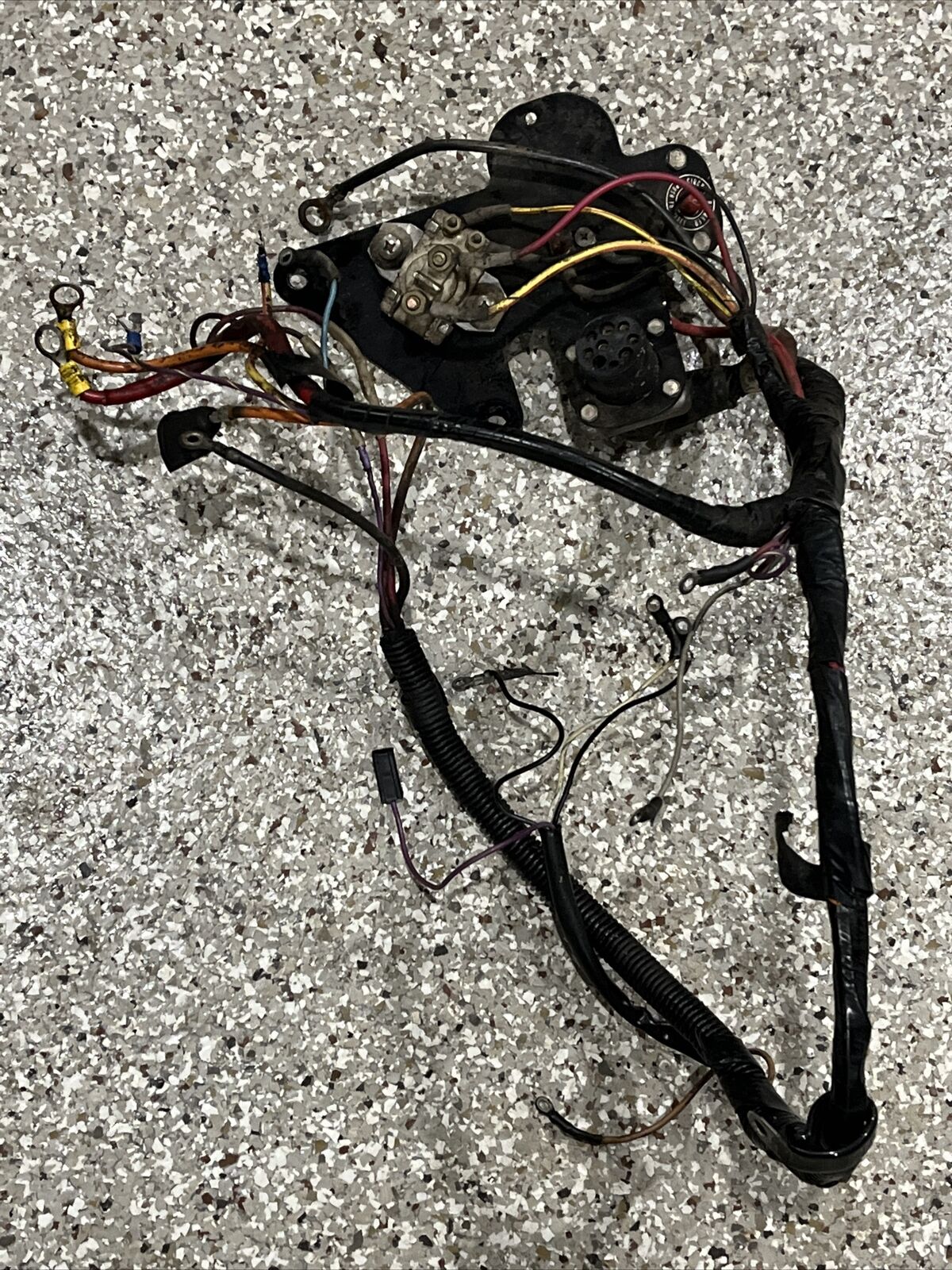 Mercruiser 3.0L - Engine Wire Harness - 84-98422A5 — Midwest Boat Recyclers