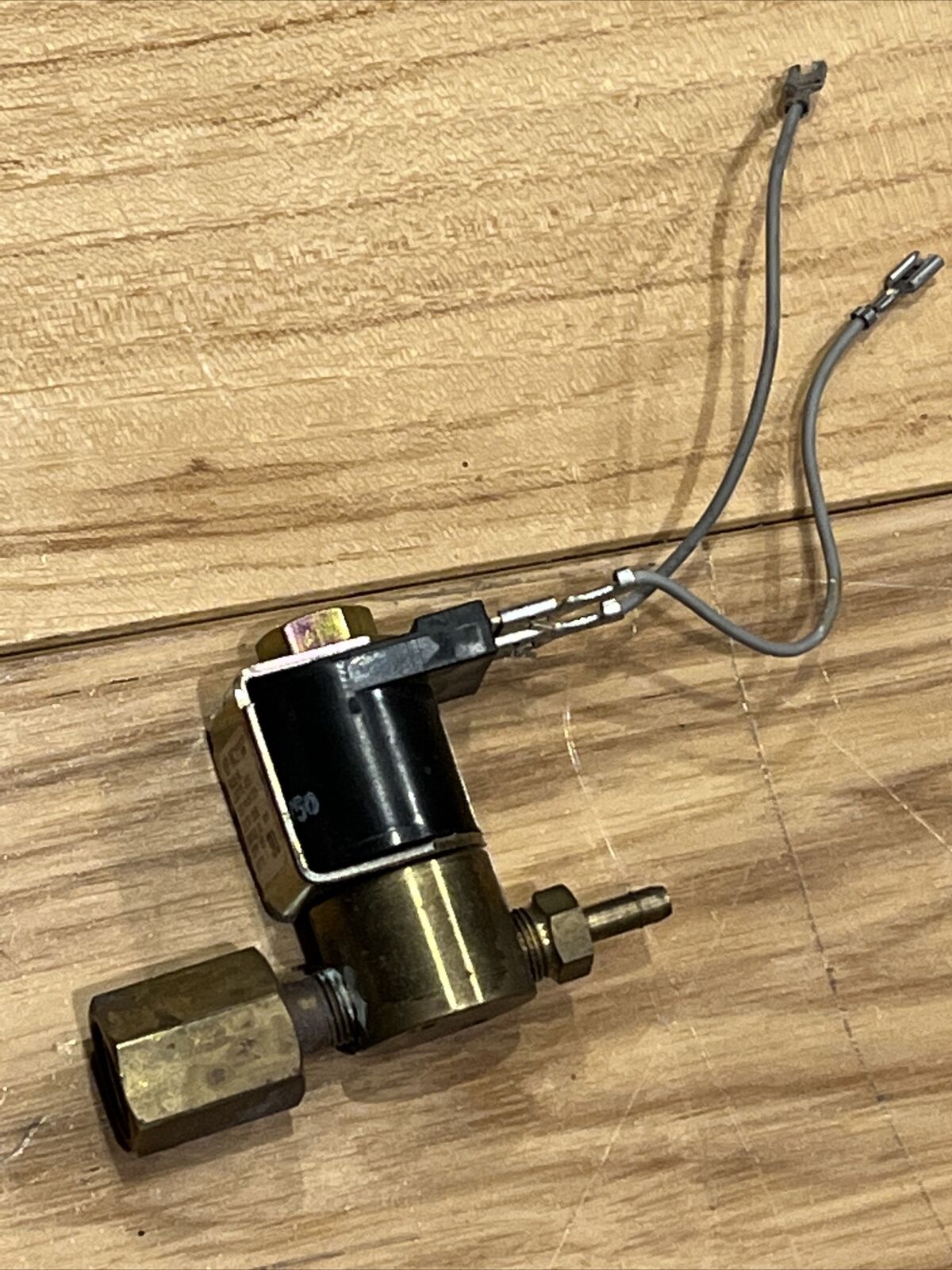 KIP INC SOLENOID VALVE U243115-0151 1/8" ORIFICE 120VAC 60 Hz MOPD 150 ...