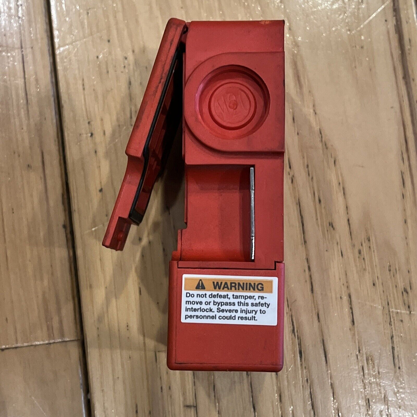 Allen-Bradley Trojan 5 Guardmaster Safety Switch IEC 60947-5-1 IP67 (K ...